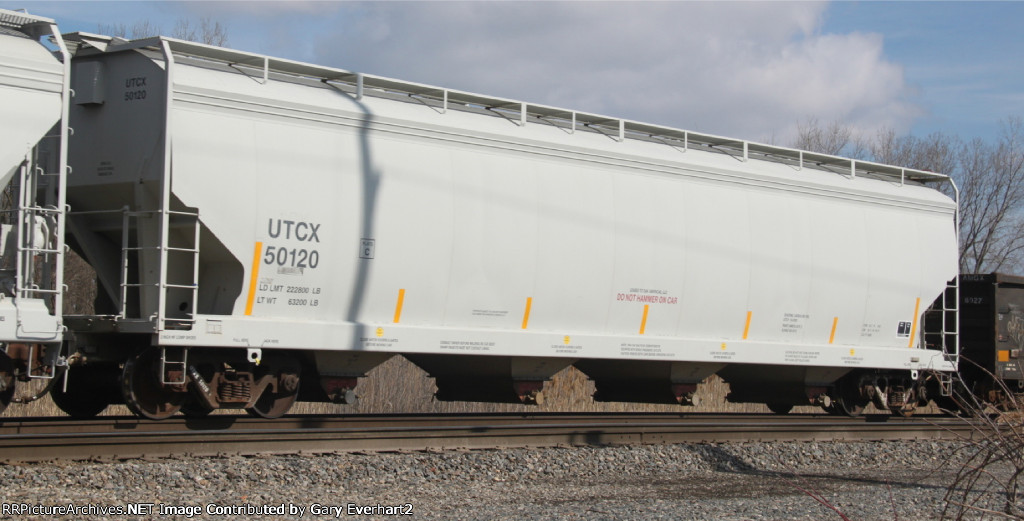 UTCX 50120 - Union Tank Car